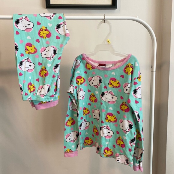 Peanuts | Pajamas | Snoopy Pajama Set Size | Poshmark